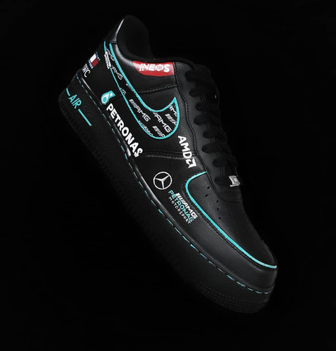 Air F1 AMG : Black | Courtside World