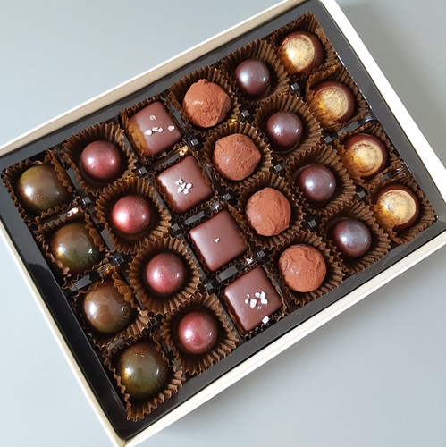Box of 24 Seasonal Chocolates | bchocolates