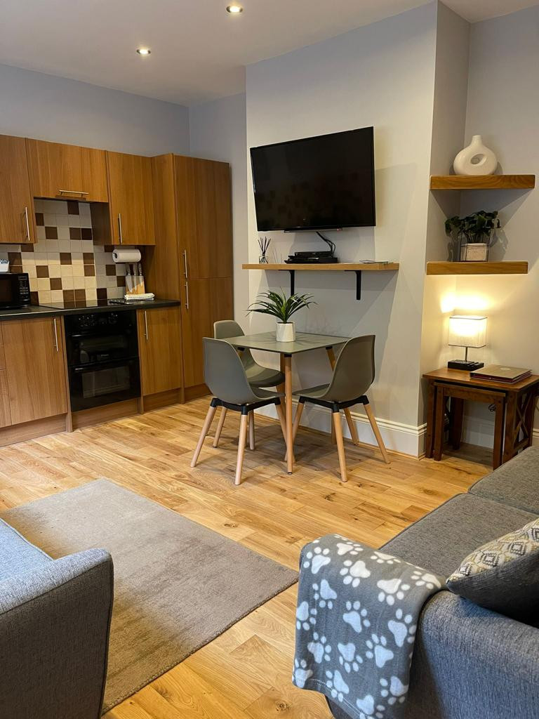 5leys Holiday Rentals | Apartment Accommodation 3 The Beach