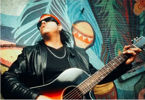 Cantante venezolano Bryan Louis triunfa en Chile con su pop urbano