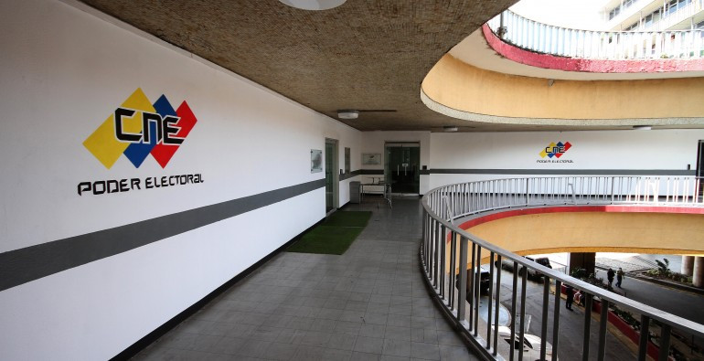 Cne El Poder Sin Poder