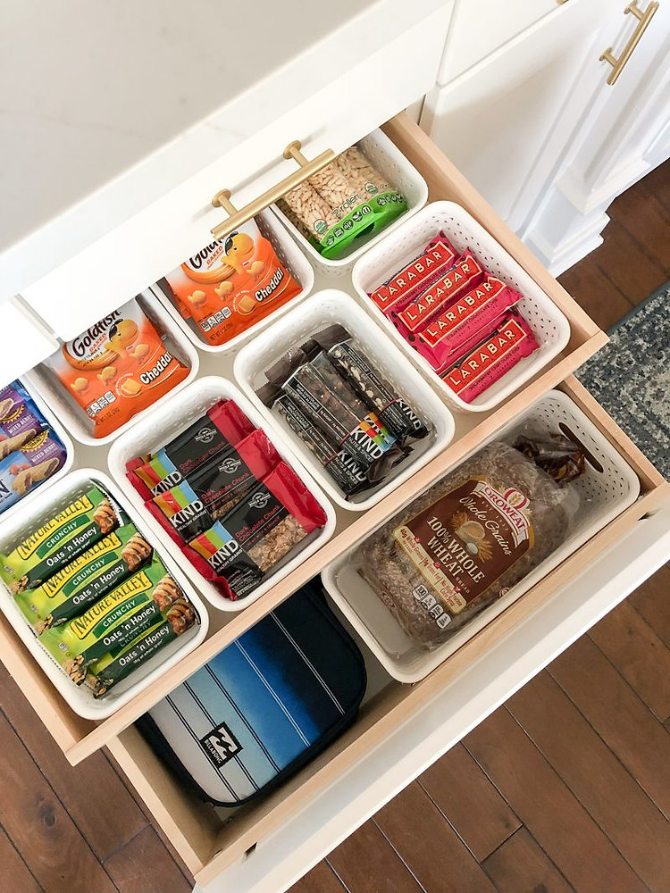 "5 Must-Have Organizing Tools for a Tidy and Functional Home"