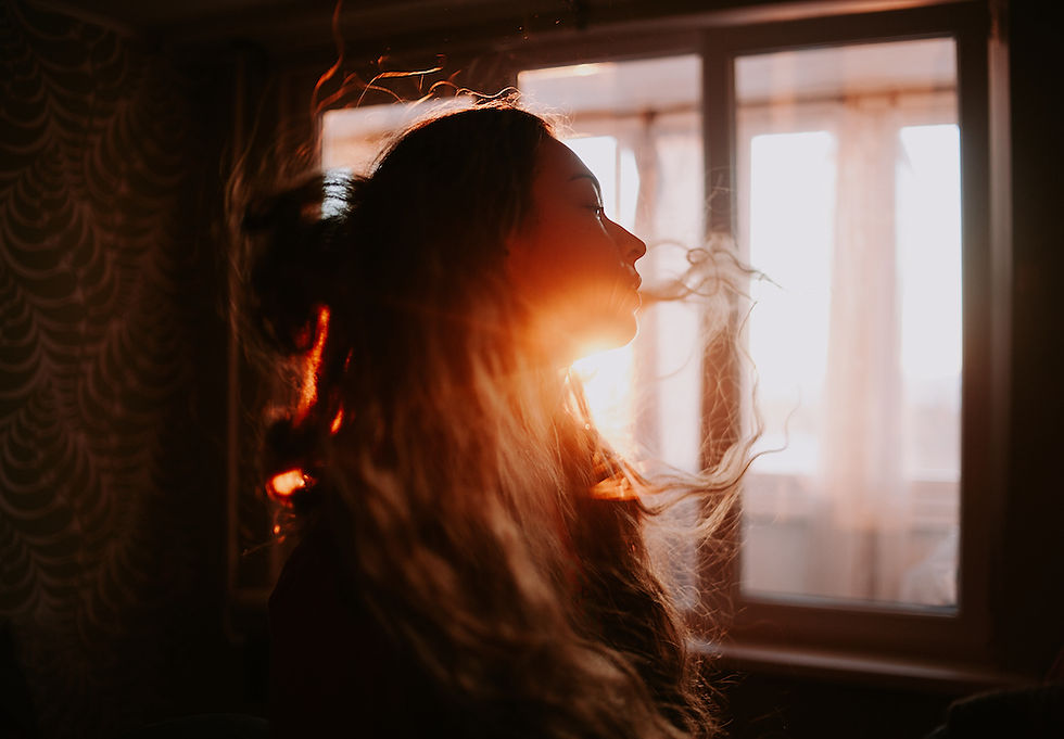 3 Ways to Take Flattering Portraits Using Window Light