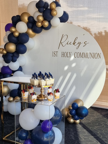 Round White Backdrop | Blissful Events