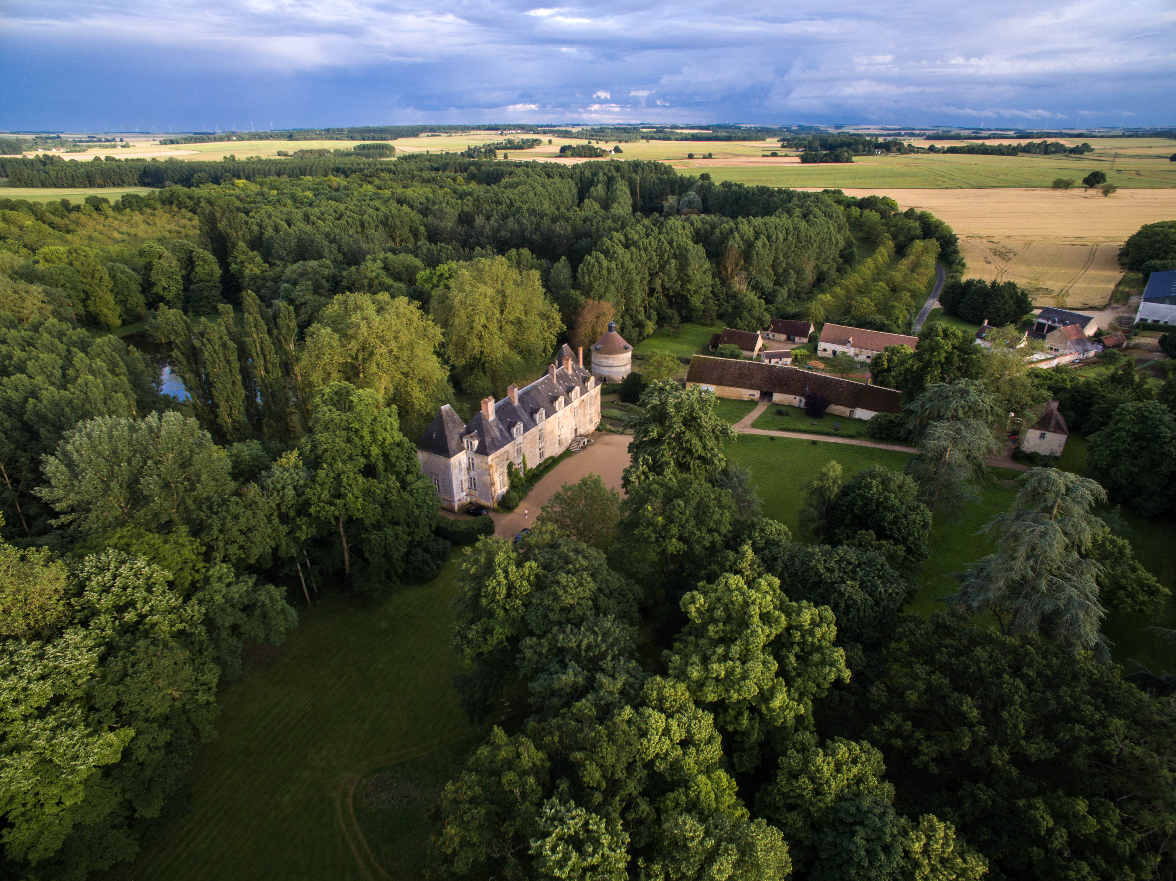 Monument Historique | Domaine & Château de Coulon | France