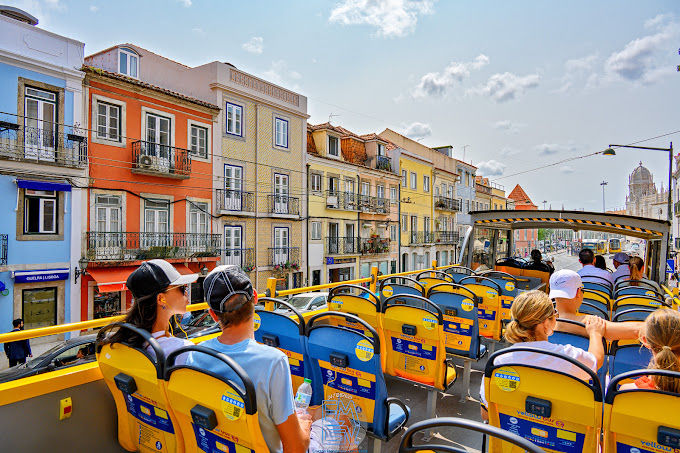 How to Use Yellow Bus in Lisbon 2024: Step by Step Guide to Hop-on Hop ...