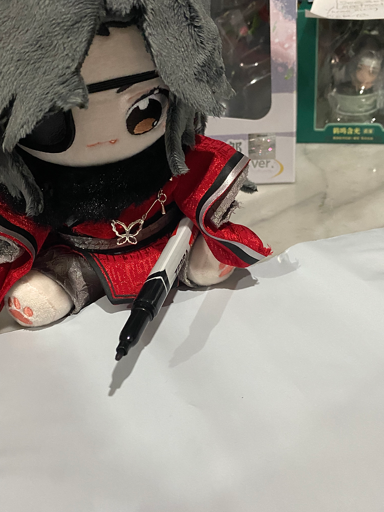 Day 1 of Hua Cheng learning how to write the modern way