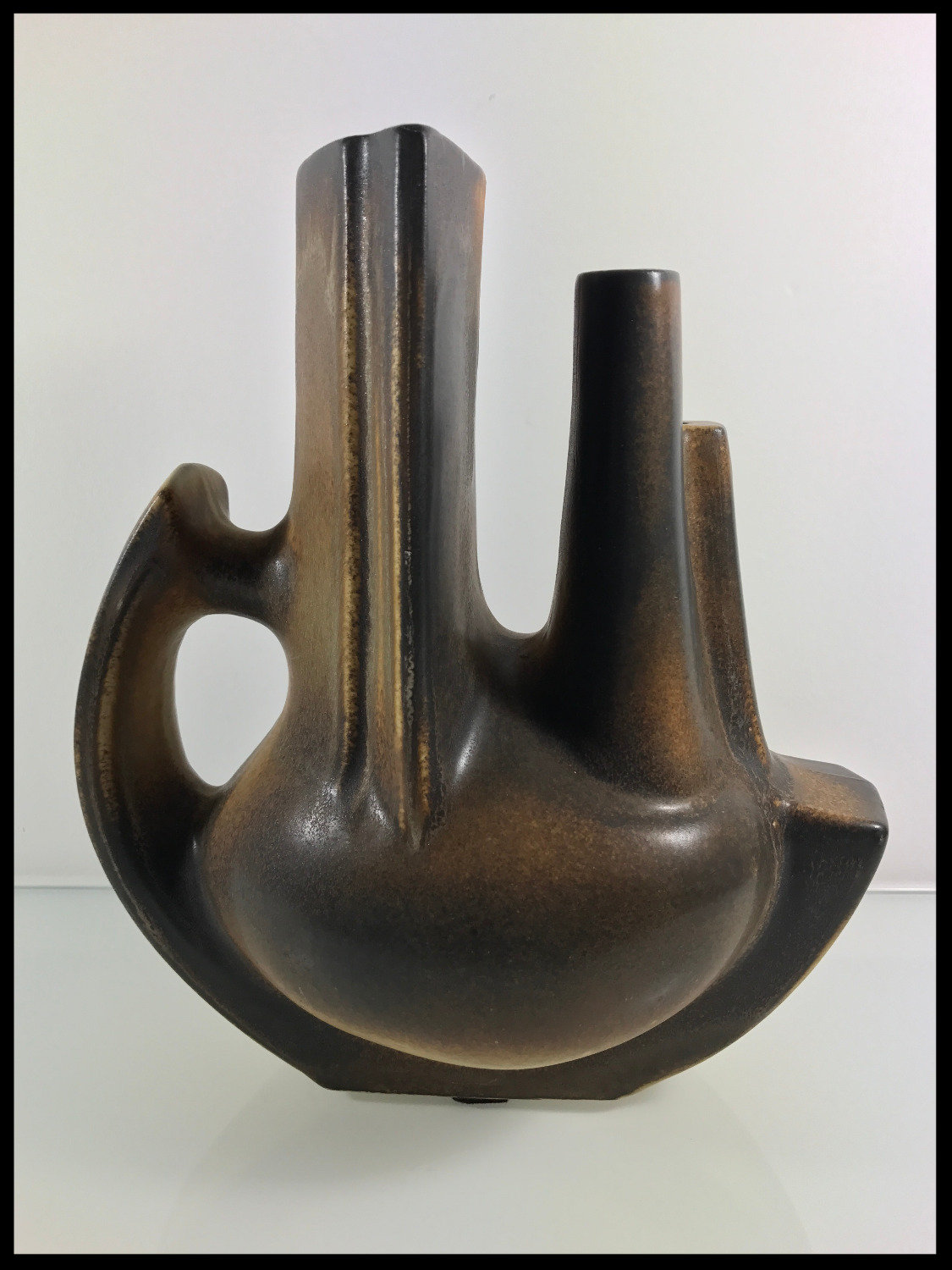 Loré Ceramics - Matt Camps - Vase à trois ouvertures | crozonantiquites