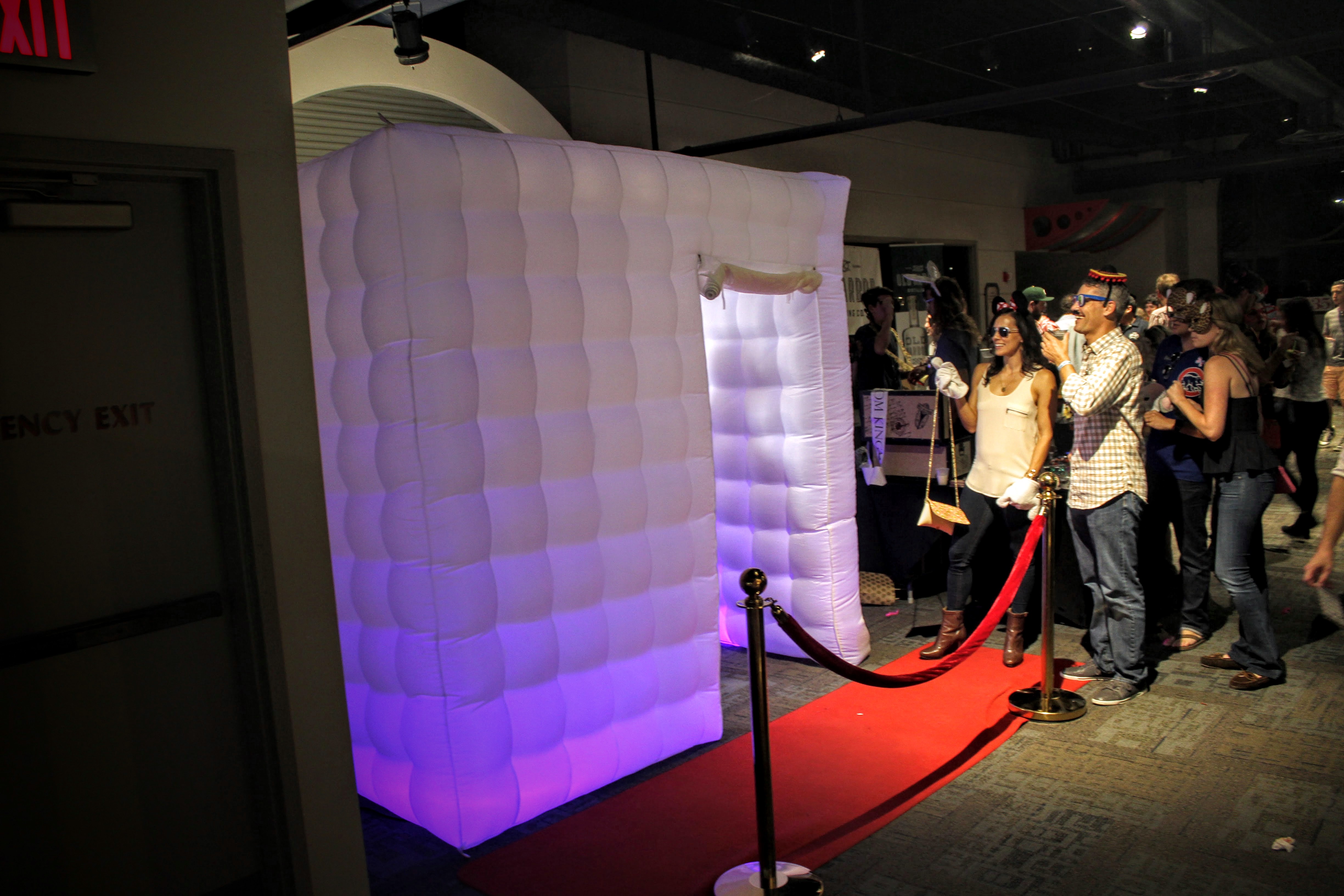 illuminate Photo Booths