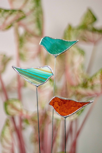 Mini-flock of 3 small 'Brilliant Birds' on stakes | Magdooshkacreates