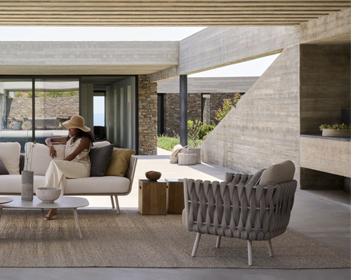 Tosca lounge chair | The Modern Garden Company