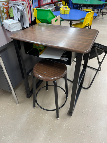 Student Standing Desk | Erie Furniture