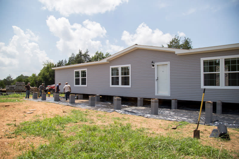 MOBILE HOME LEVELING
