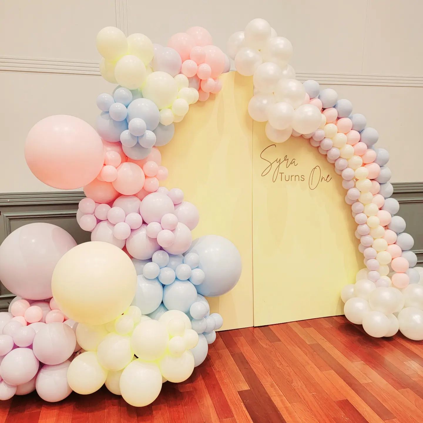 Balloon Displays | Abstract Balloons