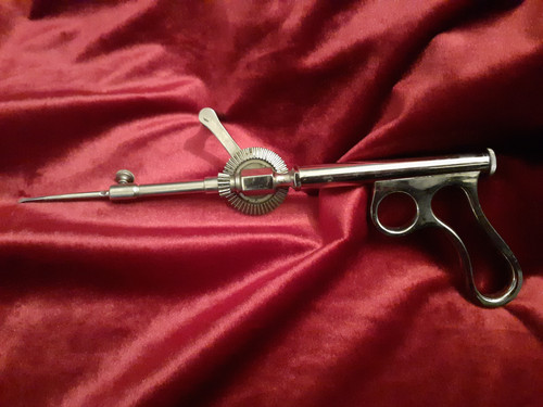 Chignole de trepanation | Kuriosity's