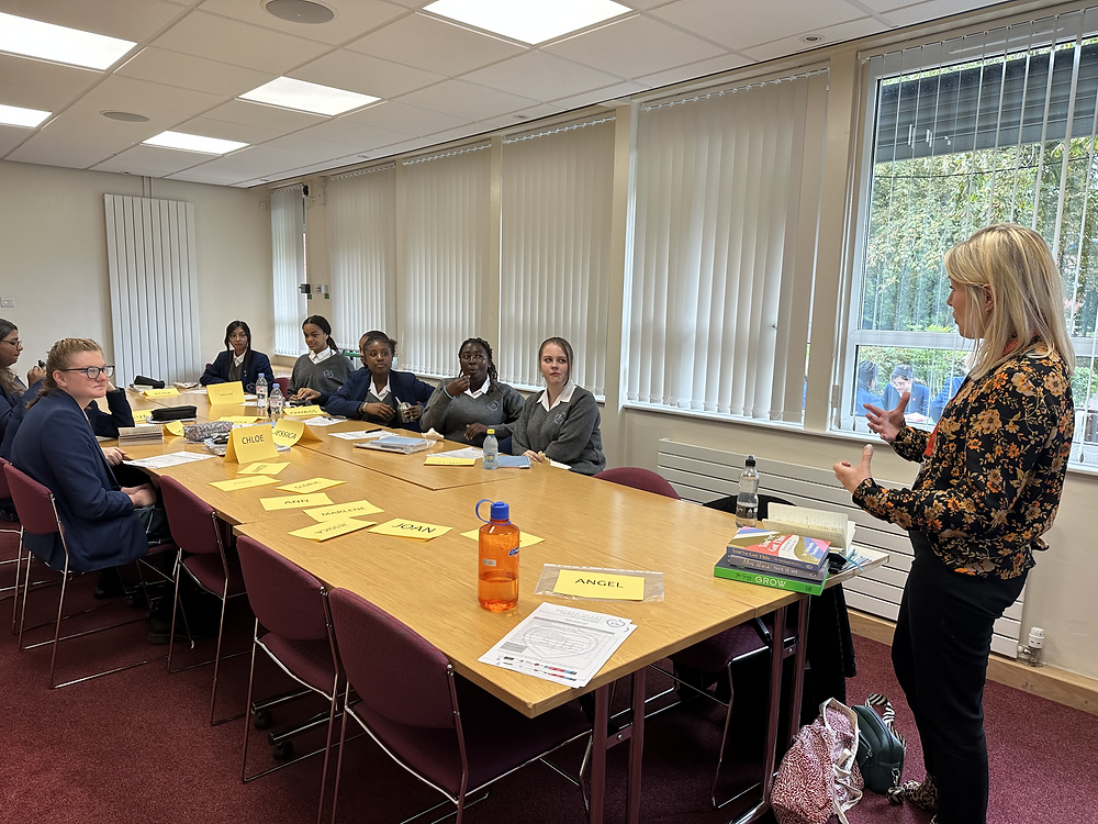Junior LitSoc discussion with journalist Beth Neil