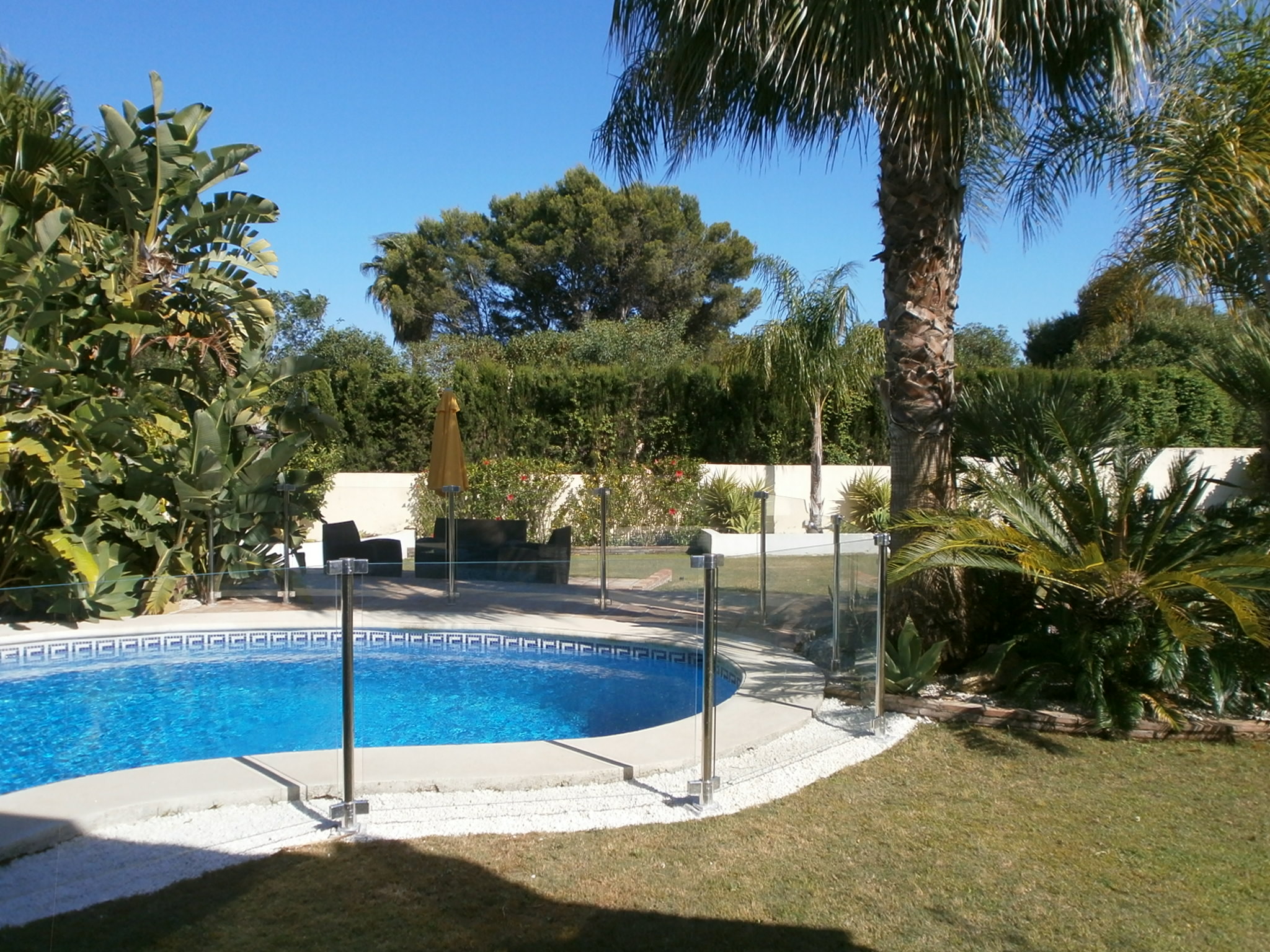 Glass Pool Balustrade/Plexiglas | Estepona | Advasol Solutions
