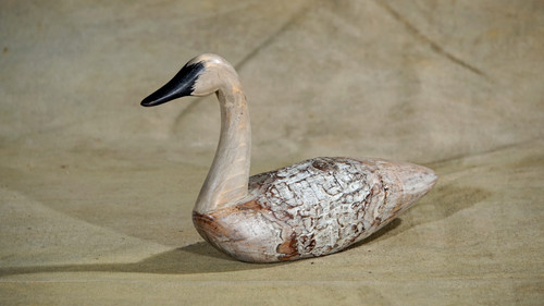 Straight Neck Swan Carving | swanshadow