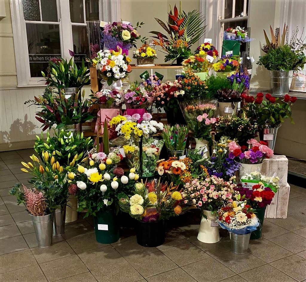 Same Day Flower Delivery from First Class Flowers, Horley Crawley ...