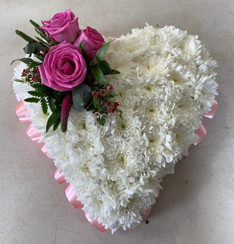 Heart tribute | First Class Flowers