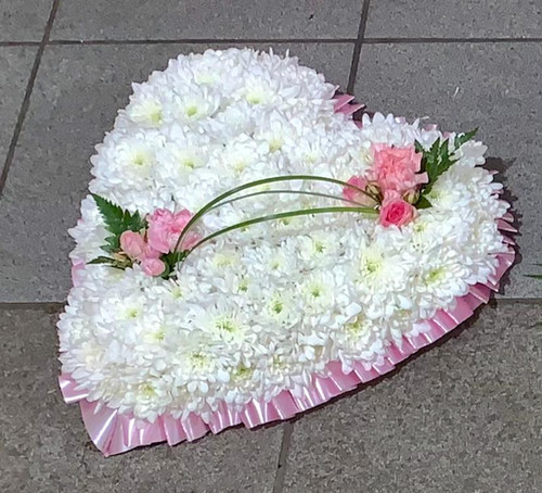 Classic White Heart | First Class Flowers