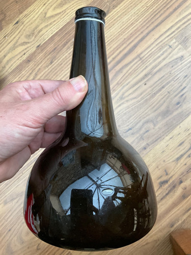 Dutch (Lowland) onion rare tall bodied form c1720 | ABC Magazine