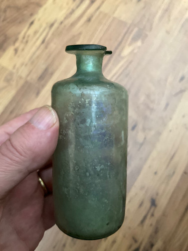 Large c1740 English phial with iridescence | ABC Magazine