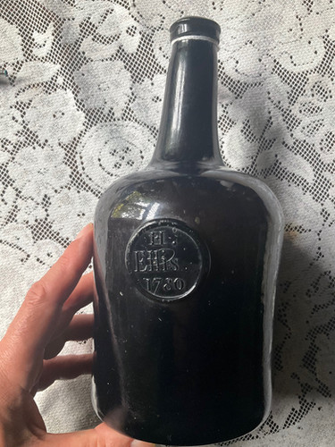 H.Ellis 1780 squat seal Hayle Cornwall | ABC Magazine