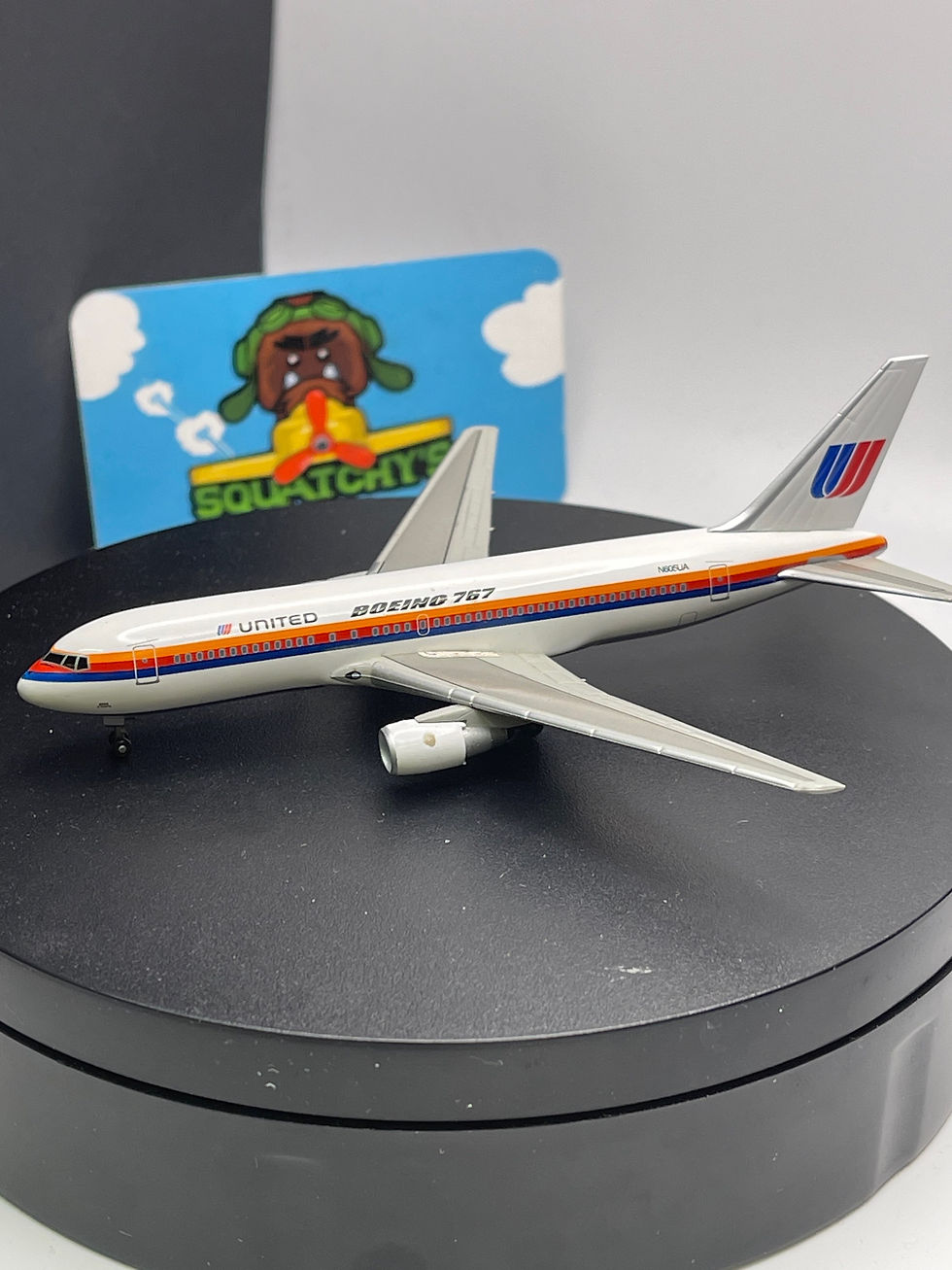 United Airlines 767-200 | Squatchy’s