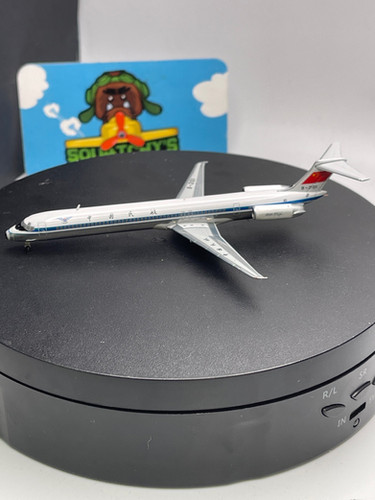CAAC MD-82 (XX40097) | Squatchy’s