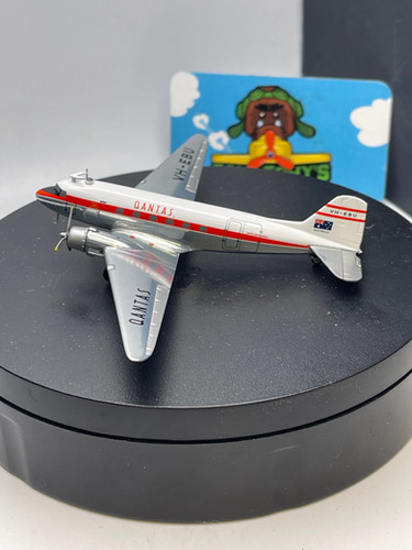 Qantas DC-3 | Squatchy’s