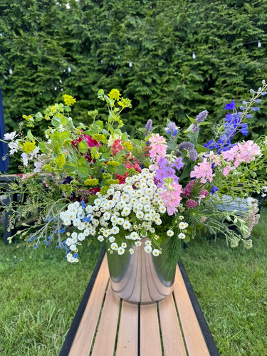 Bouquet Subscriptions / CSA Shares | Russell Flower Farm
