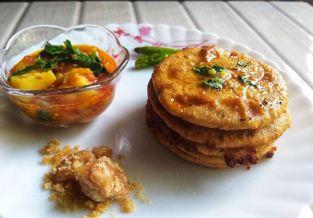 Stuffed Puri - Recipe | Maa Ki Pasand