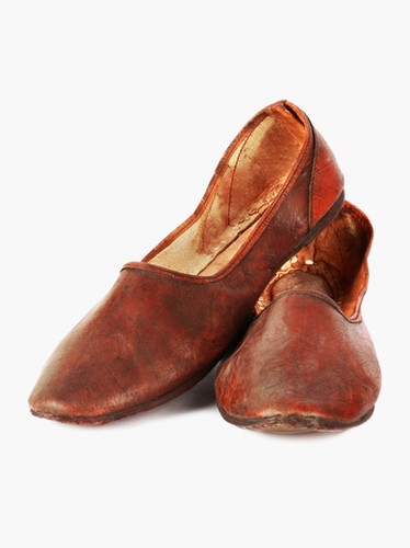 Hand-stitched Traditional Mahagon Jodhpuri Juties, in Pure Leather ...