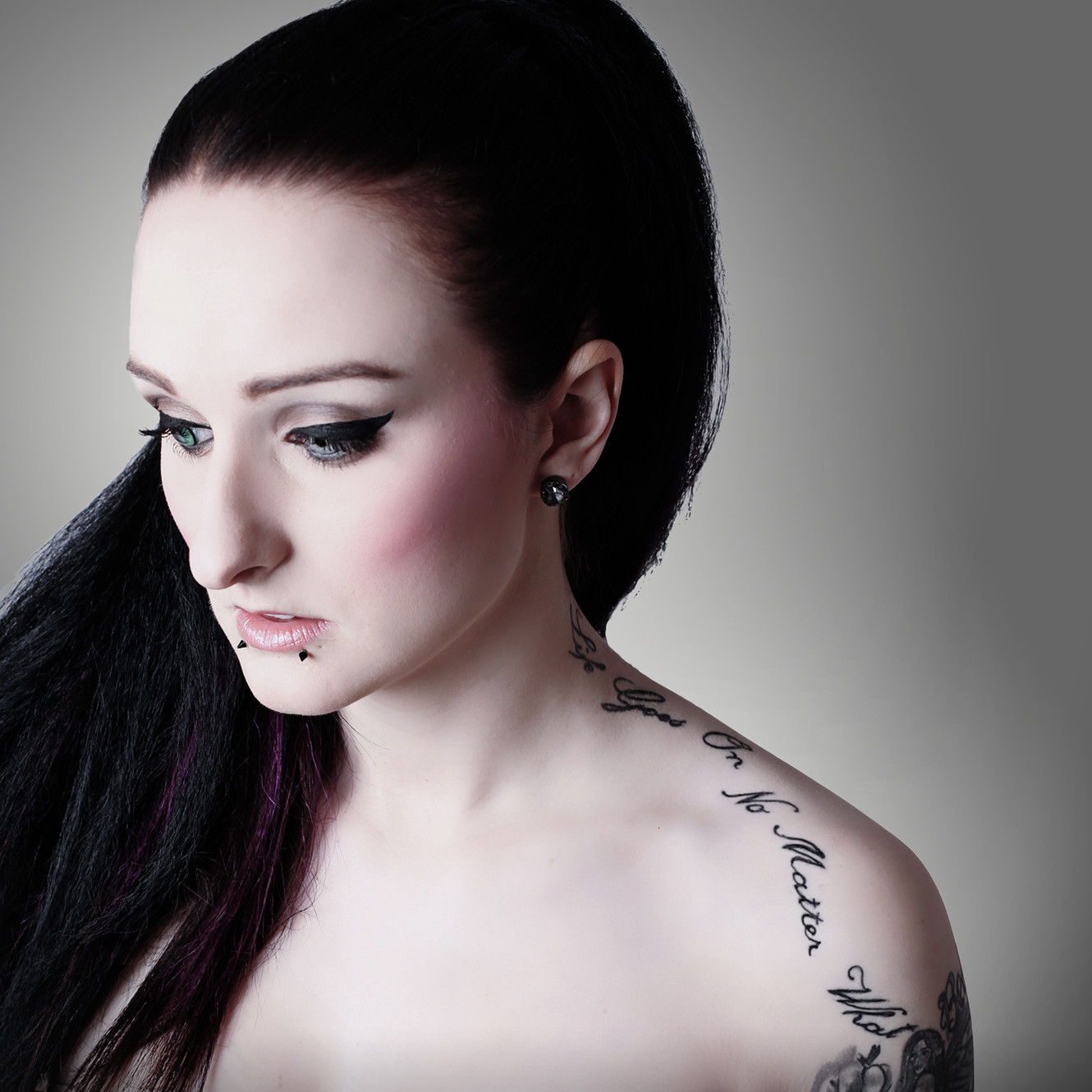 AKA V Official Website/ Live dates