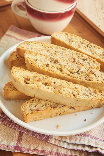 Butterscotch Peacan Biscotti | Sweet Bites of Italy