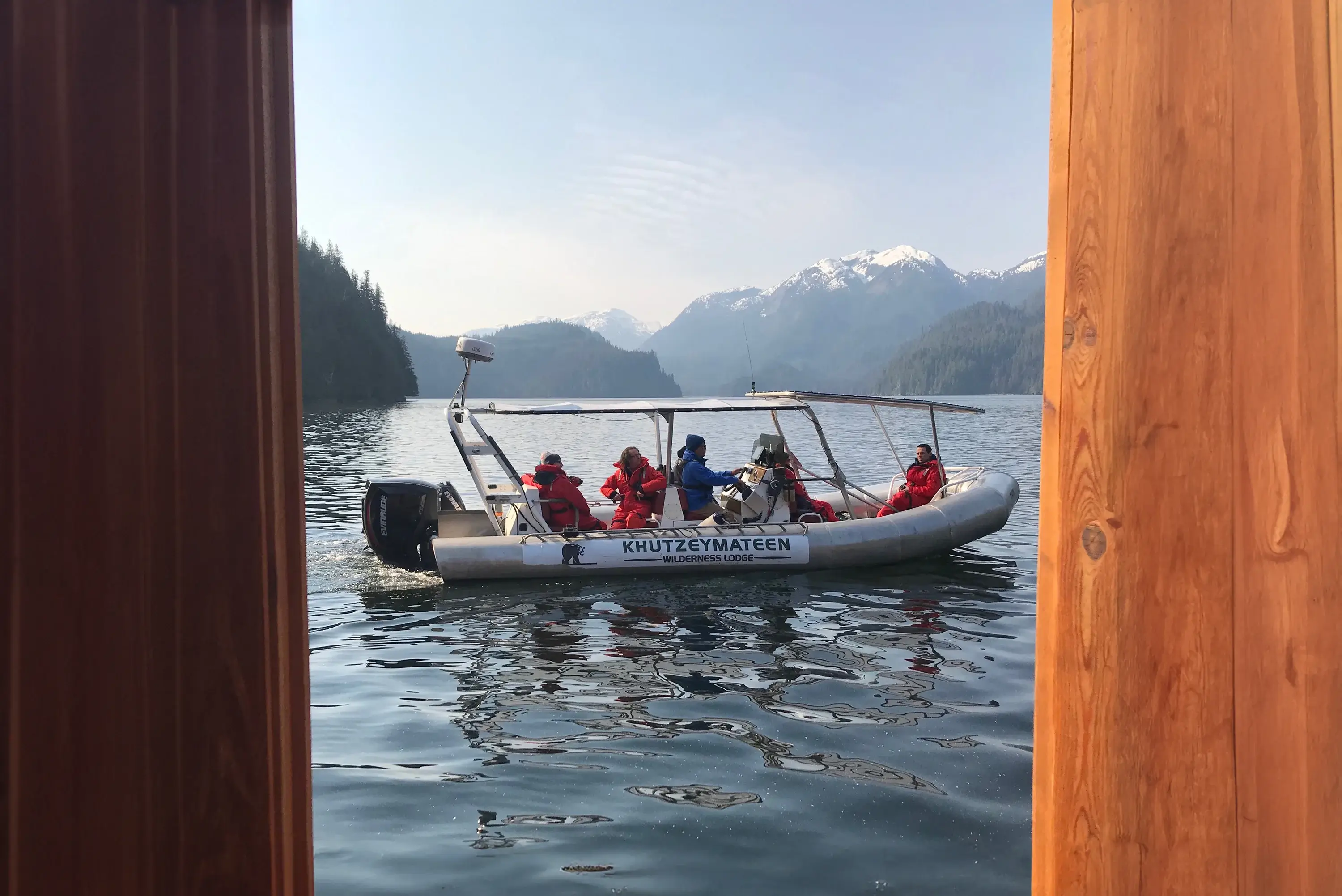 Wilderness Adventures | Grizzly Bear Viewing Retreat | British Columbia