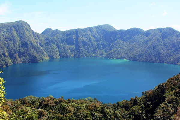 A Day Trek to Lake Holon
