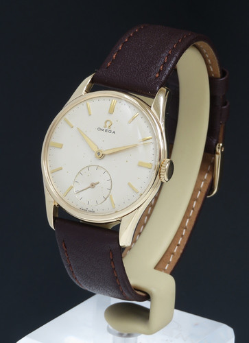 Solid 9ct Gold Omega Calibre 267 With Retailers Box c1959 | Mysite 2