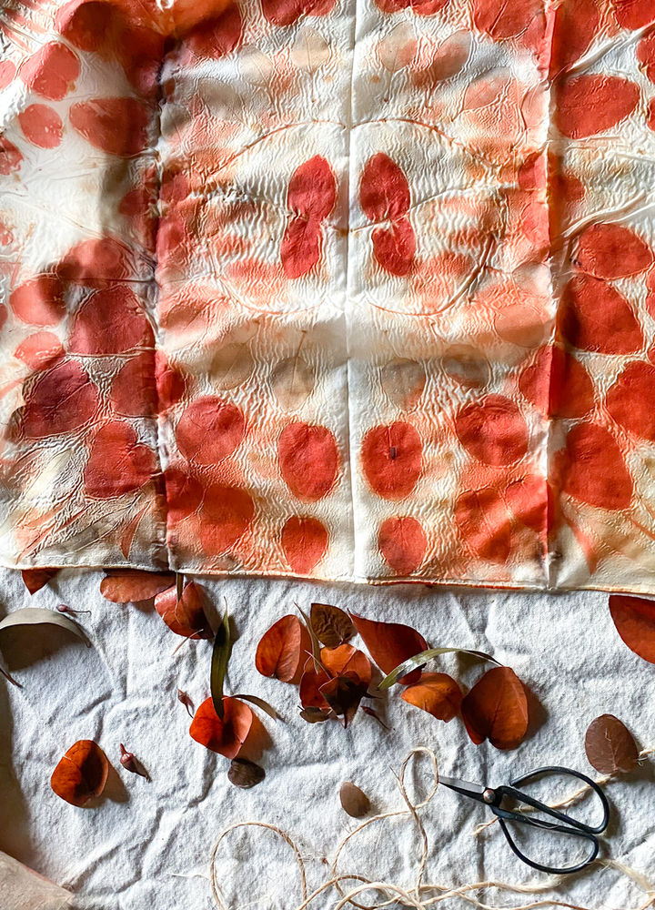 How to Get Red Eco-prints with Eucalyptus