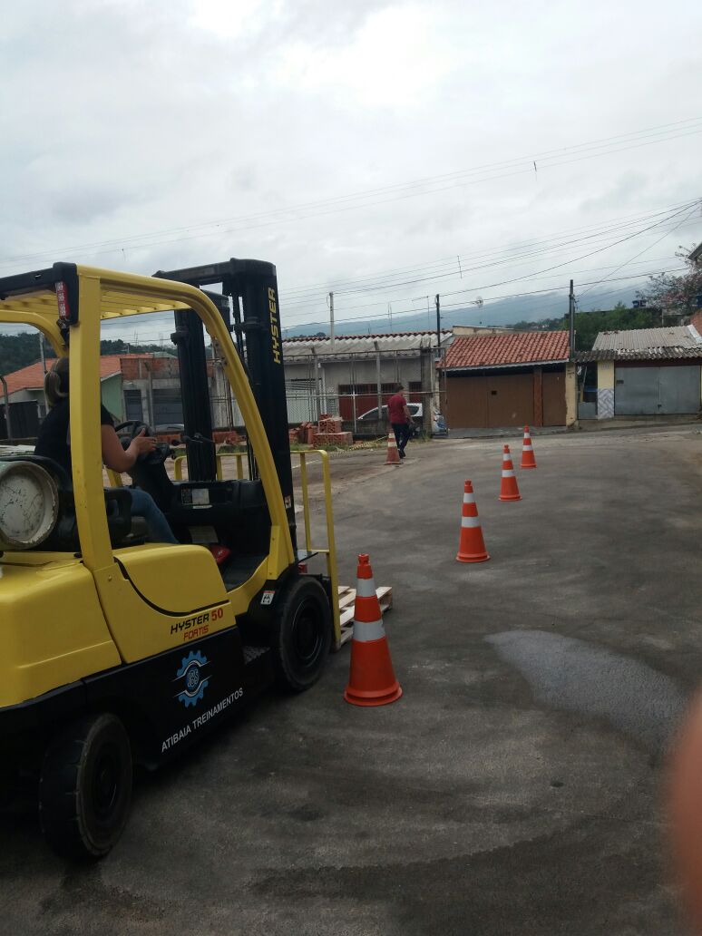 Operador Bobcat E Empilhadeiras | Brasil | JBS Atibaia Treinamentos