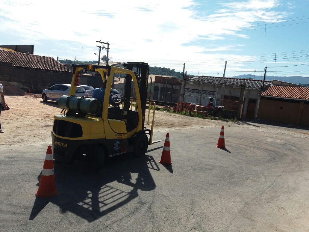 Operador Bobcat E Empilhadeiras | Brasil | JBS Atibaia Treinamentos