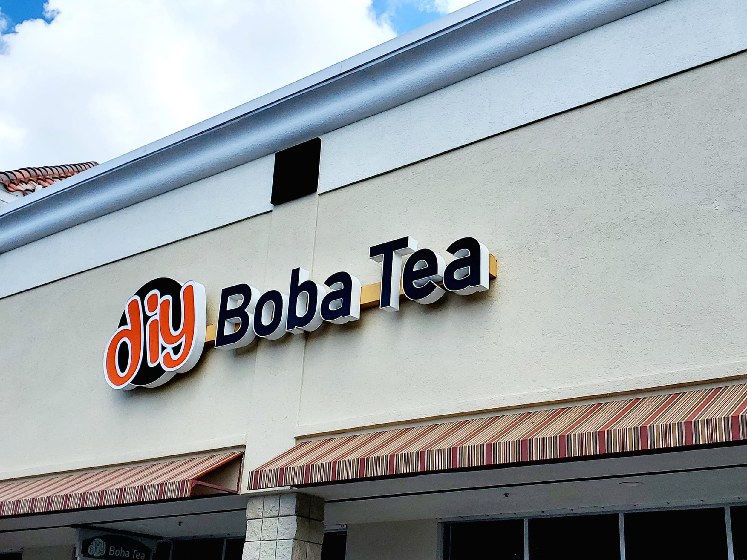 Bradenton DIY Boba Tea Lounge