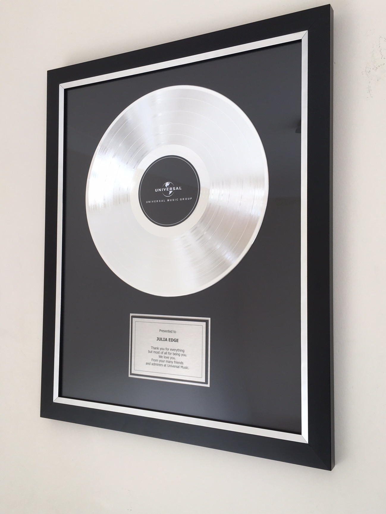 DLM Display LTD | BPI | BRIT Disc Award Manufacturer