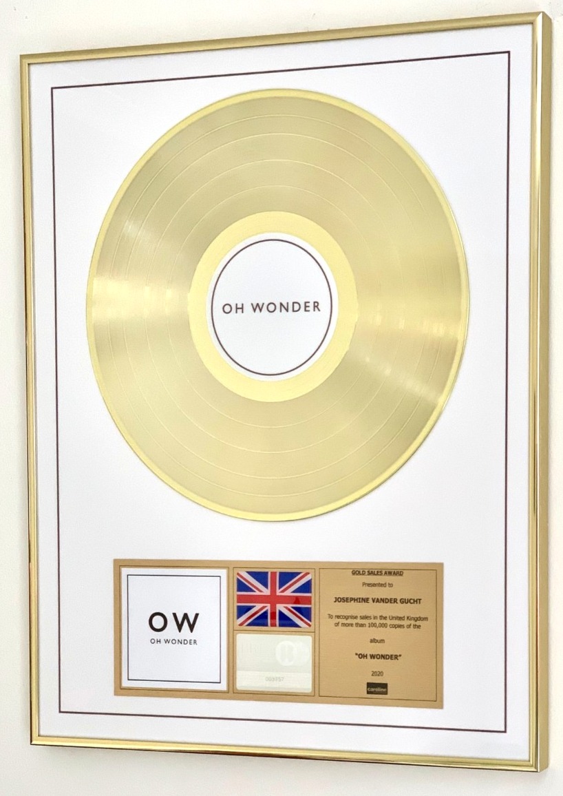 DLM Display LTD | BPI | BRIT Disc Award Manufacturer