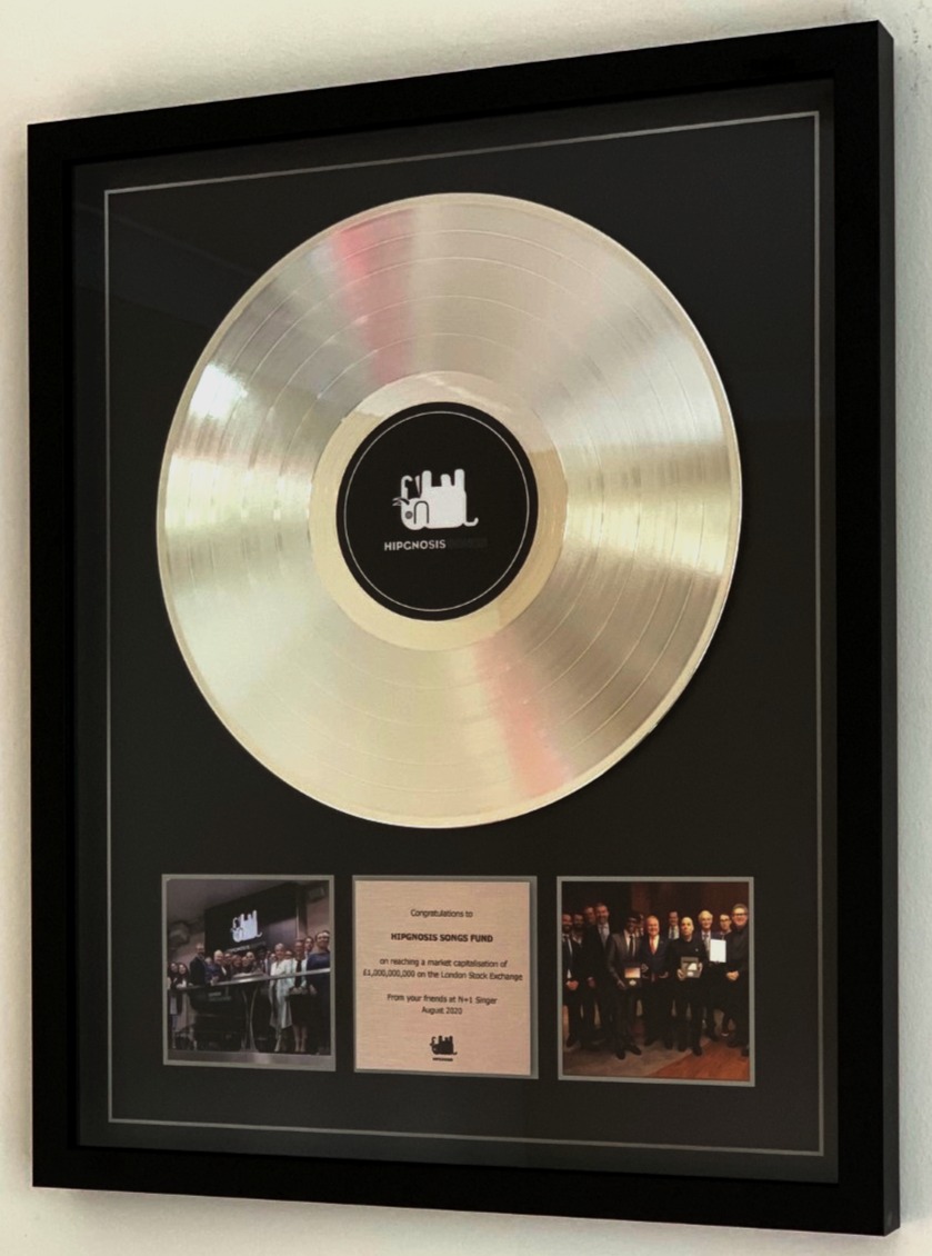 DLM Display LTD | BPI | BRIT Disc Award Manufacturer