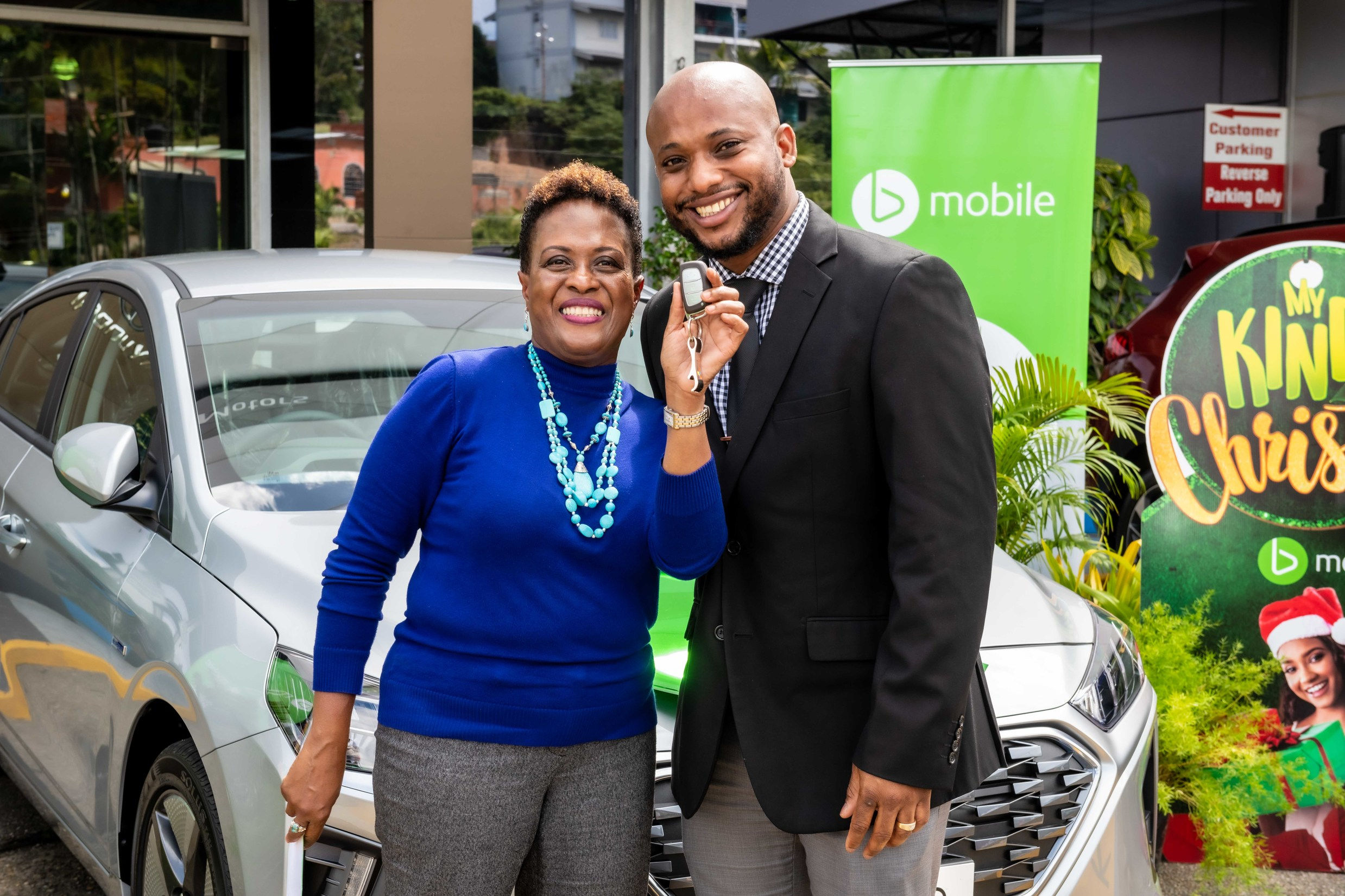 bmobile Rewards Customers with Brand New Car and Kitchen Makeovers | TSTT
