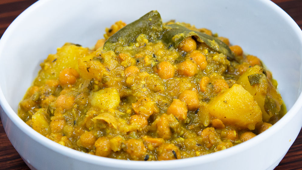 Trini Curry Channa & Aloo Recipe by Chef Jeremy Lovell