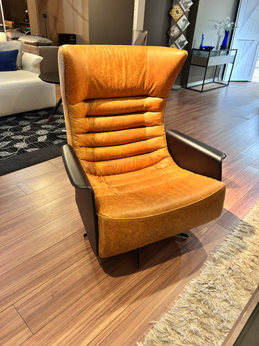 Calia swivel chair | leatherbydesign