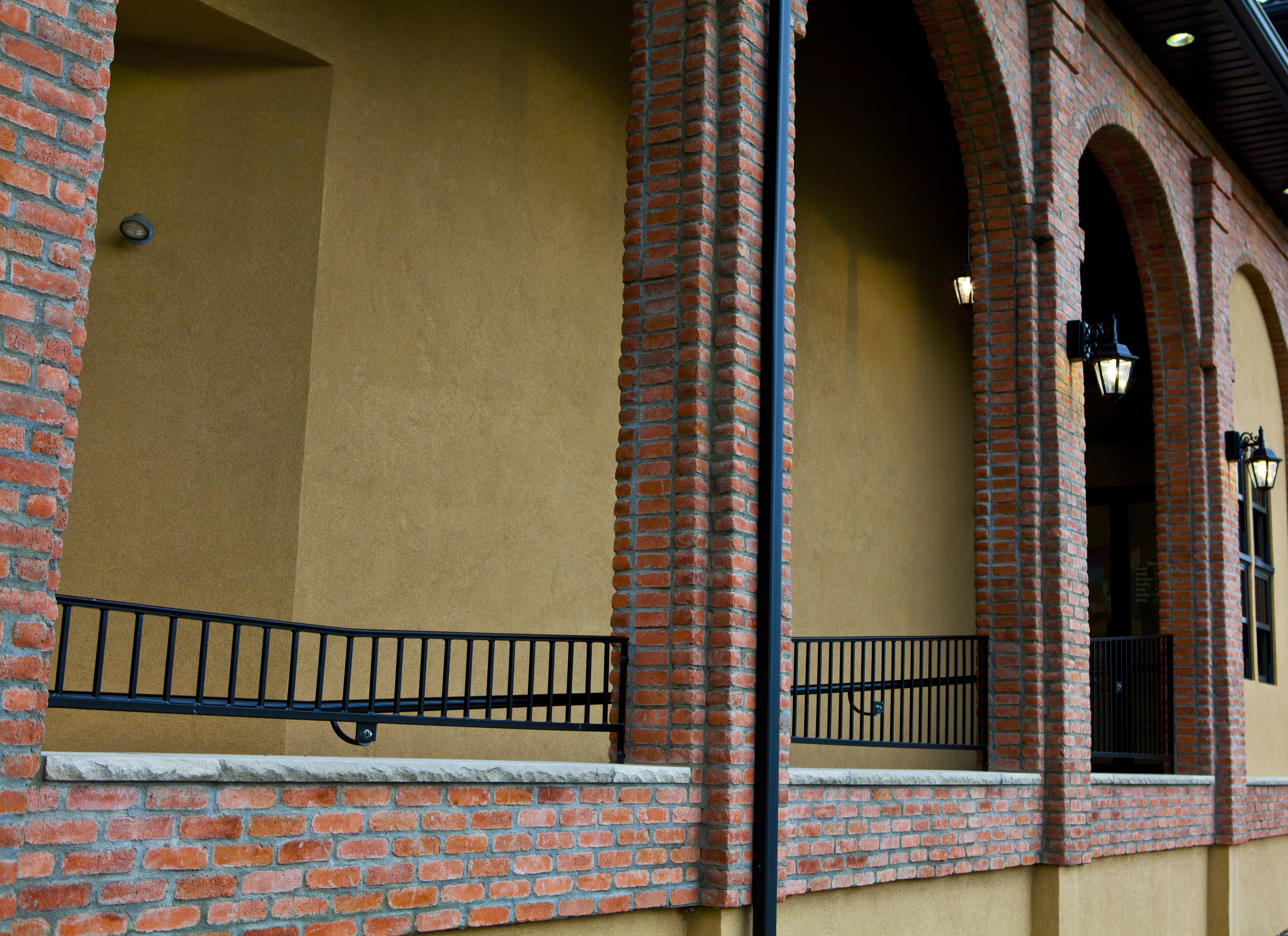 COMMERCIAL GALLERY | possenti-hof